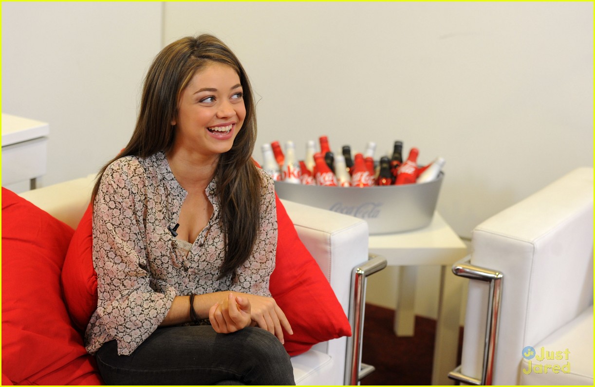 Sarah Hyland & Mitchel Musso: AMA Nominees Conference! | Photo 441775 ...