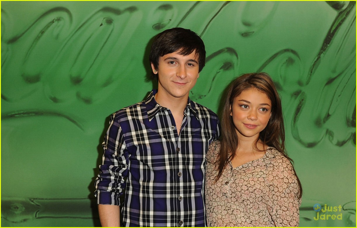 Sarah Hyland & Mitchel Musso: AMA Nominees Conference! | Photo 441776 ...