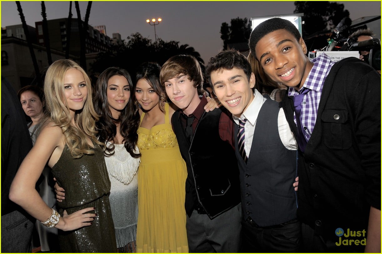 Noah Munck Knows 'How To Rock' The Halo Awards | Photo 444482 - Photo ...