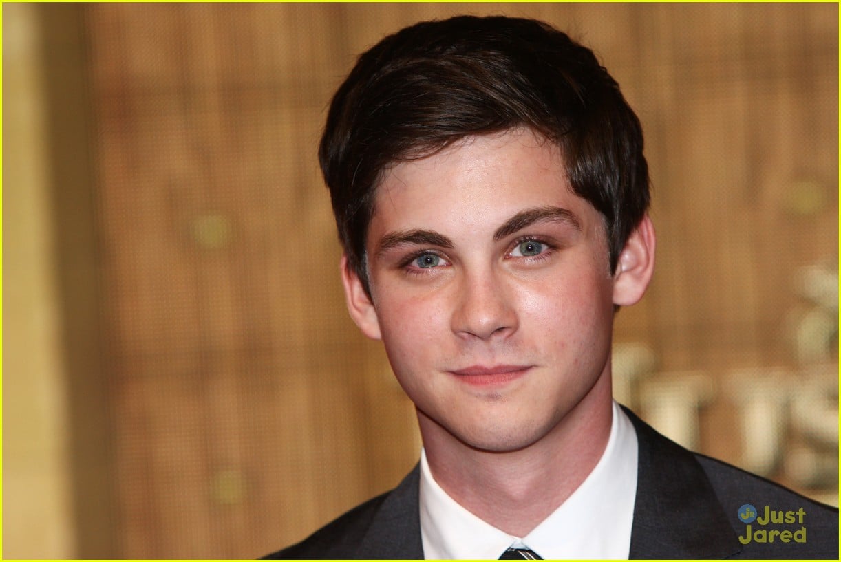 Logan Lerman: 'The Three Musketeers' Premiere! | Photo 440537 - Photo ...