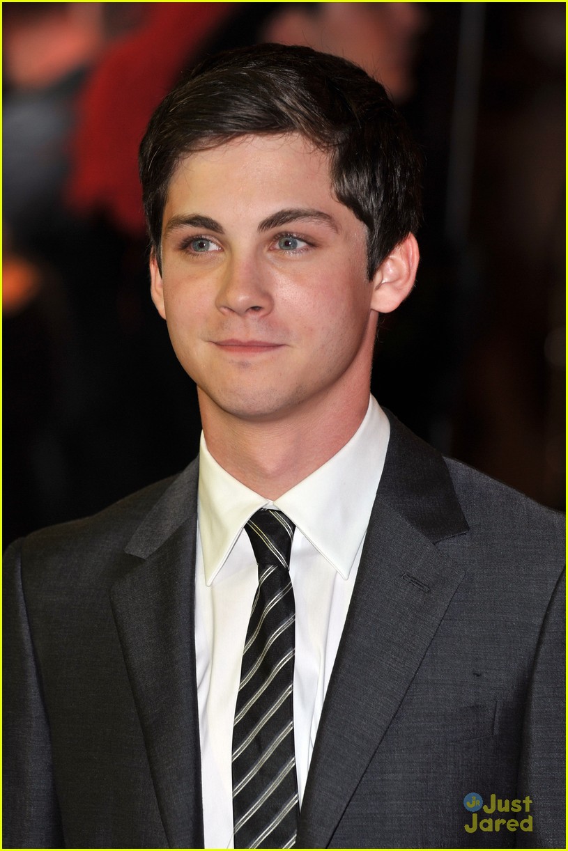Logan Lerman: 'The Three Musketeers' Premiere! | Photo 440543 - Photo ...