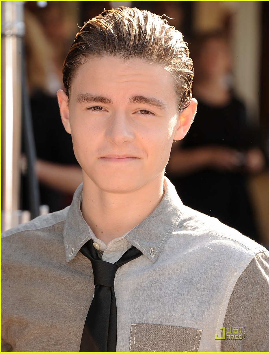 Callan Mcauliffe Joins Cast of 'Paradise Lost' | Photo 444058 - Photo ...