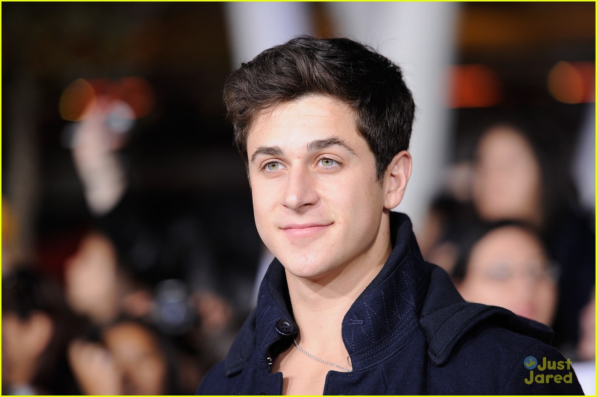 David Henrie: 'Wizards of Waverly Place' Finale Trailer! | Photo 447849 ...