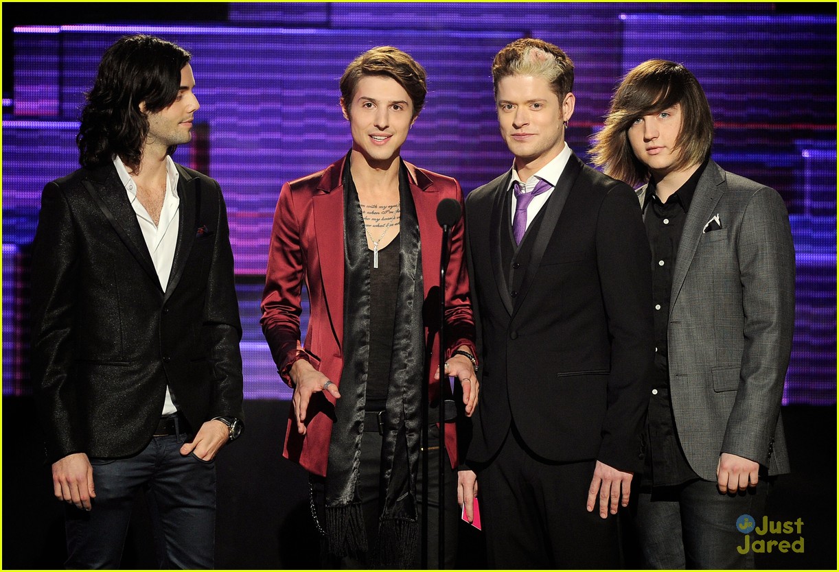 Hot Chelle Rae: Best New Artist Winners at AMAs 2011! | Photo 449361 ...