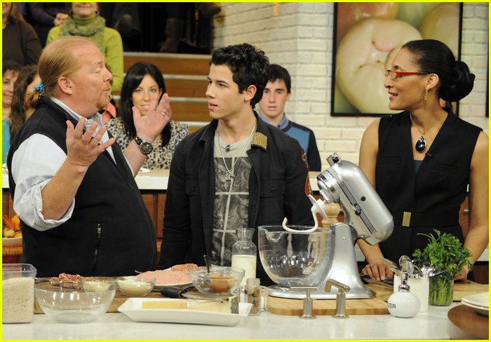 Nick Jonas Makes Meatballs with Mario Batali | Photo 447303 - Photo ...