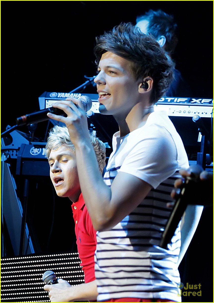 One Direction: Manchester Men | Photo 453029 - Photo Gallery | Just ...