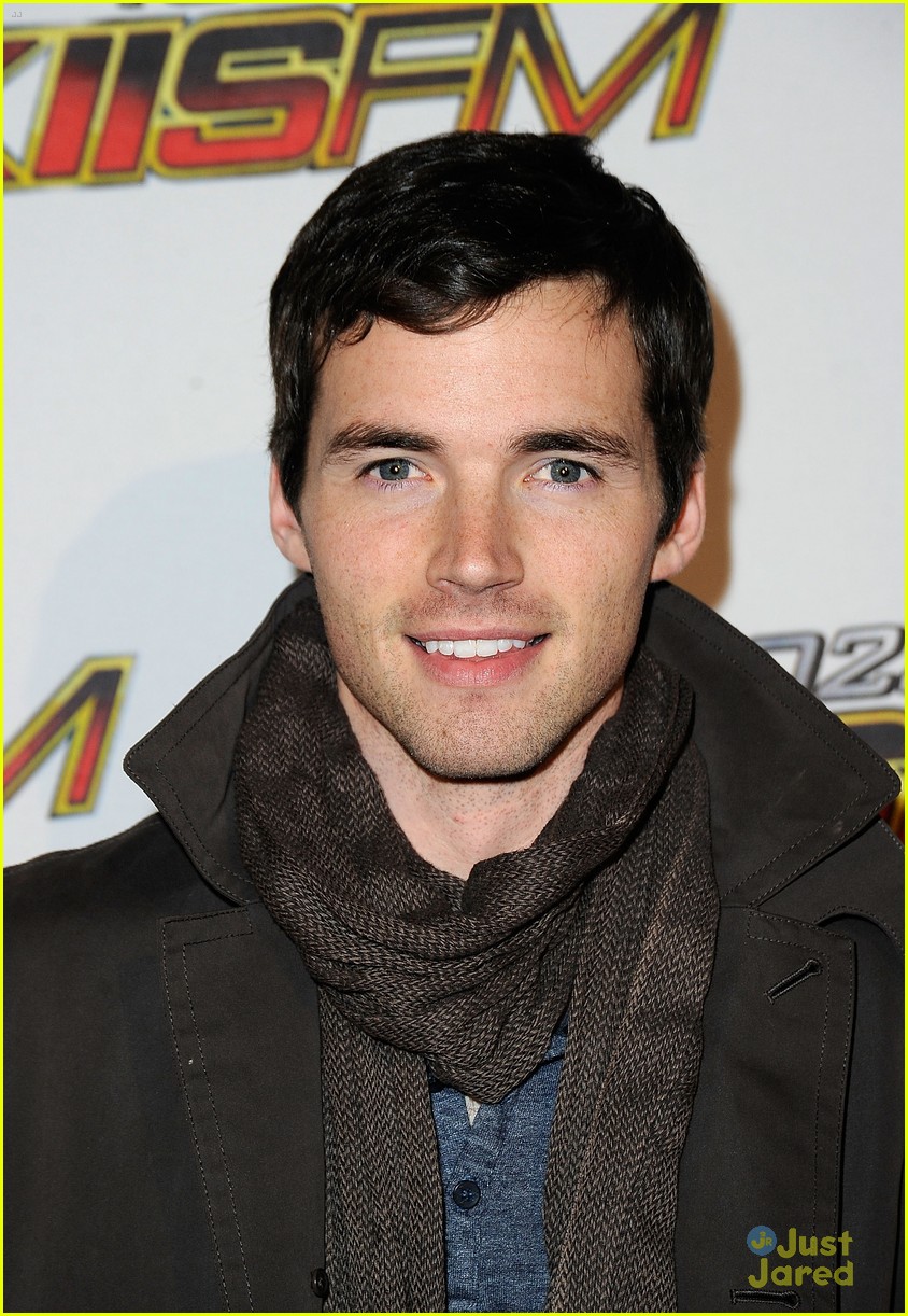 Drew Van Acker: Jason's Related to a Liar?! | Photo 450839 - Photo ...