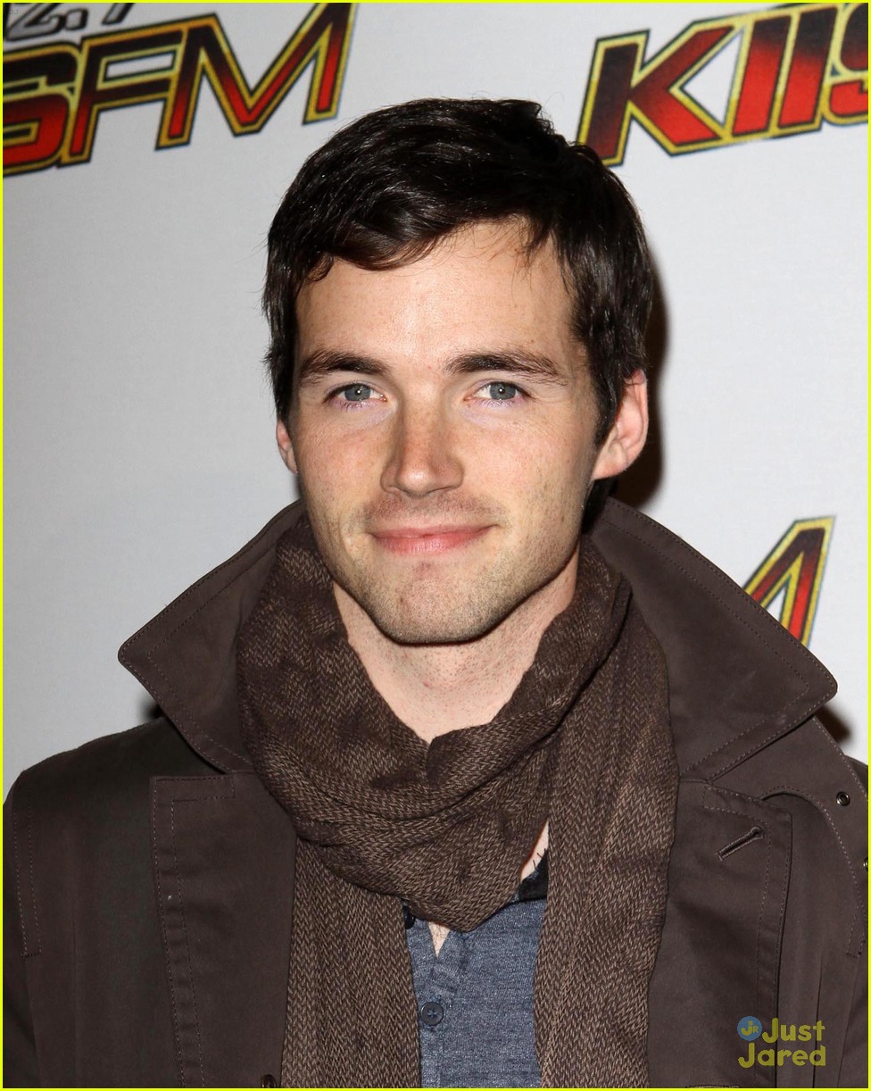 Drew Van Acker: Jason's Related to a Liar?! | Photo 450845 - Photo ...