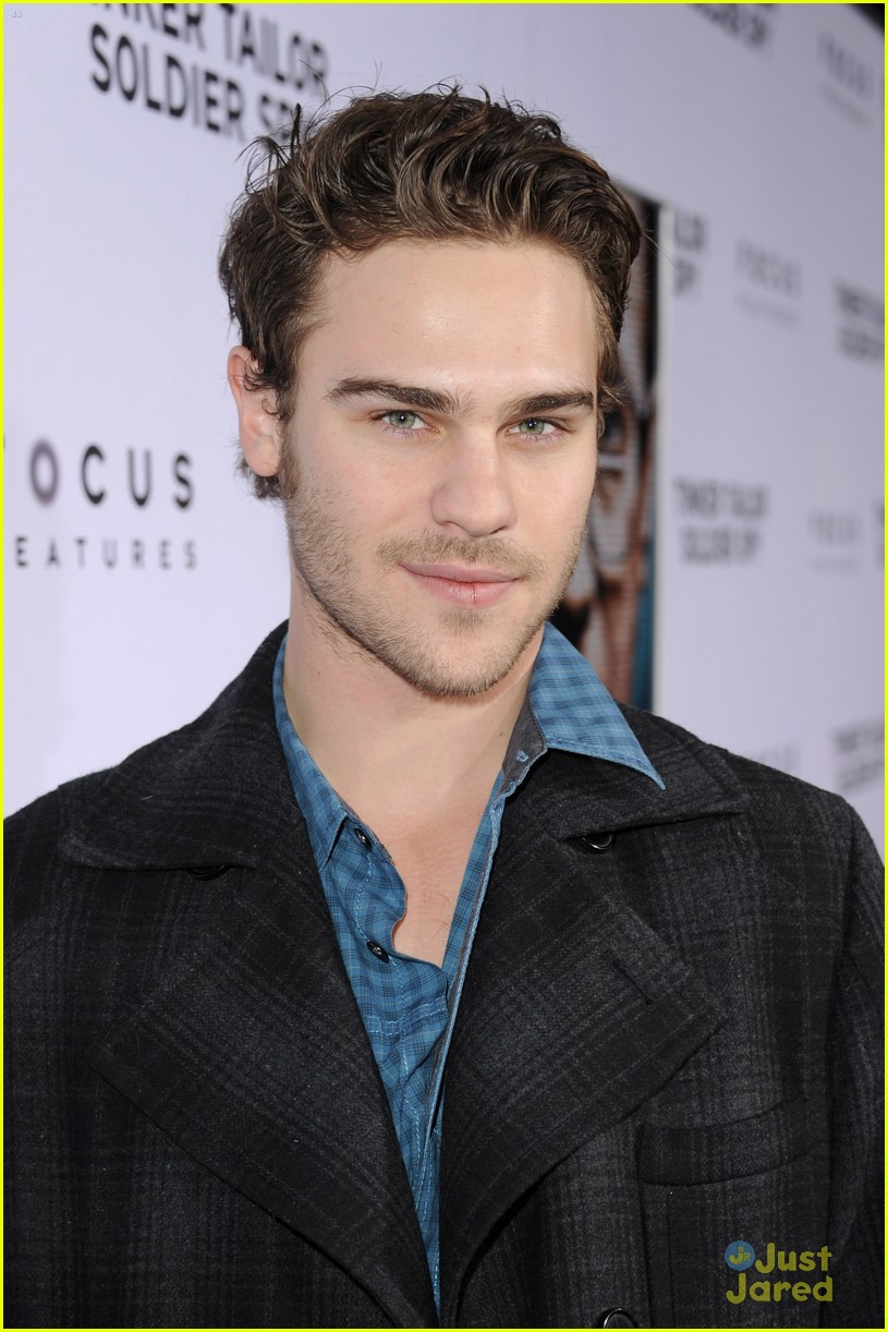 Grey Damon: 'Different Kind of Power' in Secret Circle | Photo 451365 ...