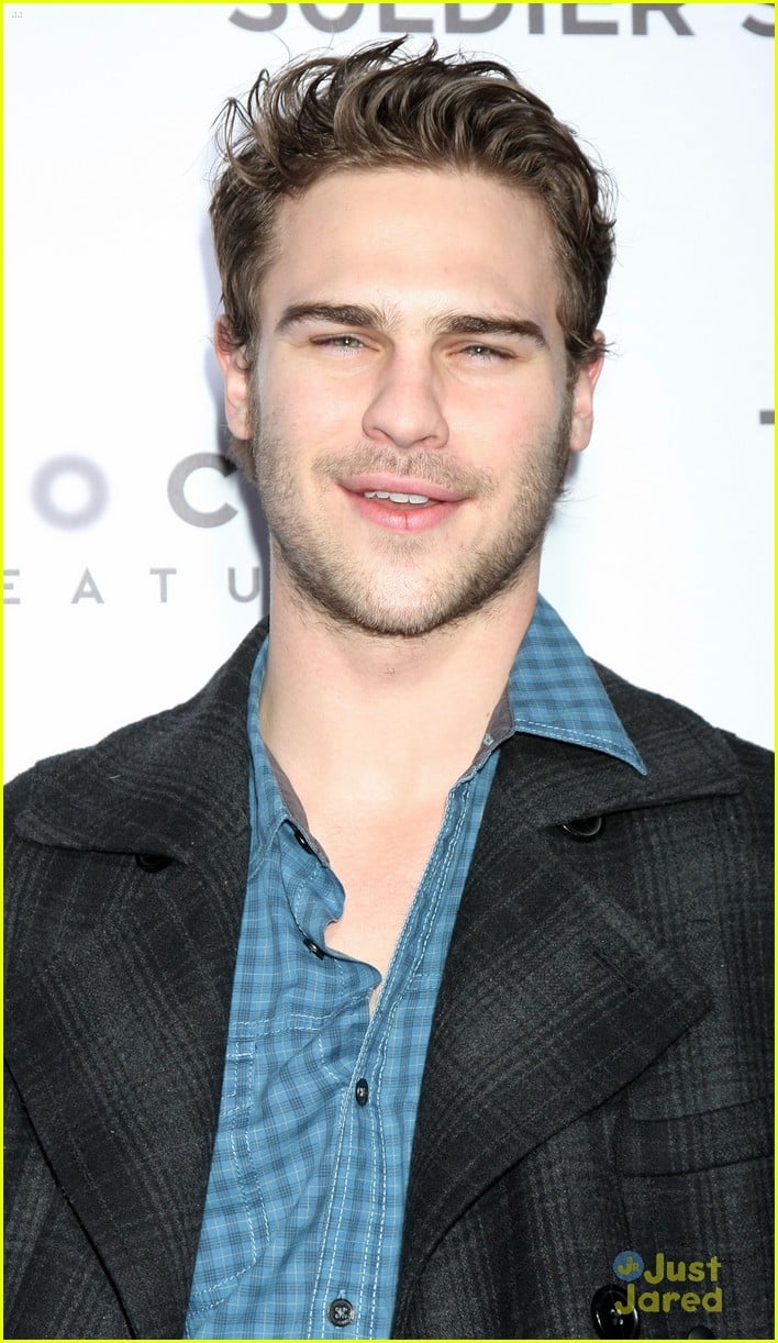 Grey Damon: 'Different Kind of Power' in Secret Circle | Photo 451367 ...