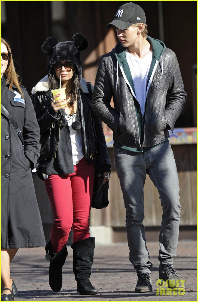 Full Sized Photo of vanessa hudgens austin butler disney duo 01 ...