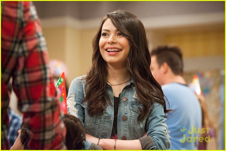 Nora Dershlit is Still Psycho for iCarly! | Photo 452223 - Photo ...