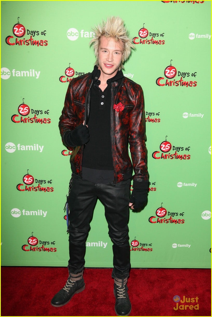 Full Sized Photo of erica dasher nick roux skate 08 | Erica Dasher ...