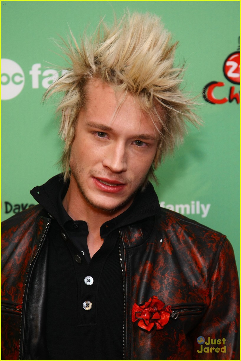 Erica Dasher & Nick Roux: ABC Family's Winter Wonderland | Photo 450877 ...