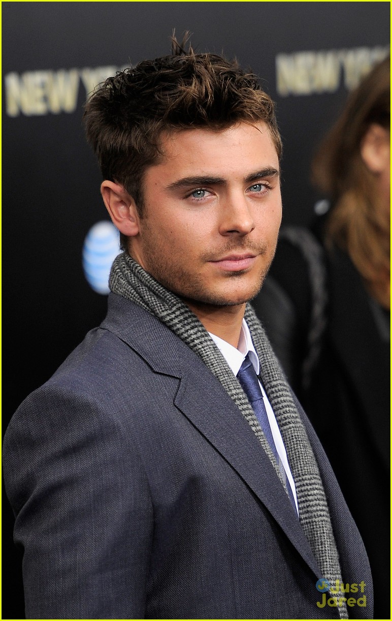 Zac Efron: 'New Year's Eve' in NYC! | Photo 451427 - Photo Gallery ...