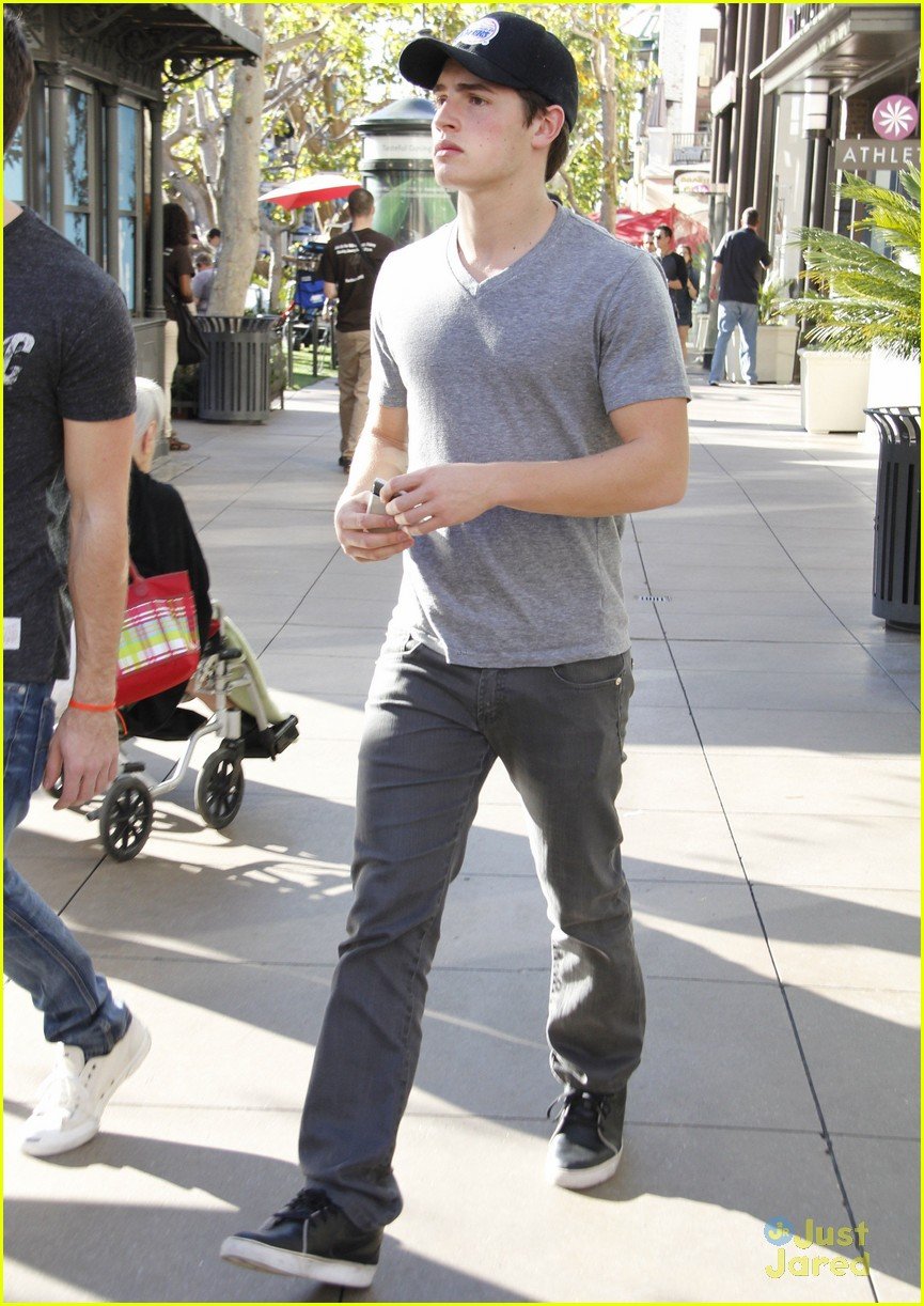 Gregg Sulkin: Beverly Hills Hunk | Photo 457288 - Photo Gallery | Just ...