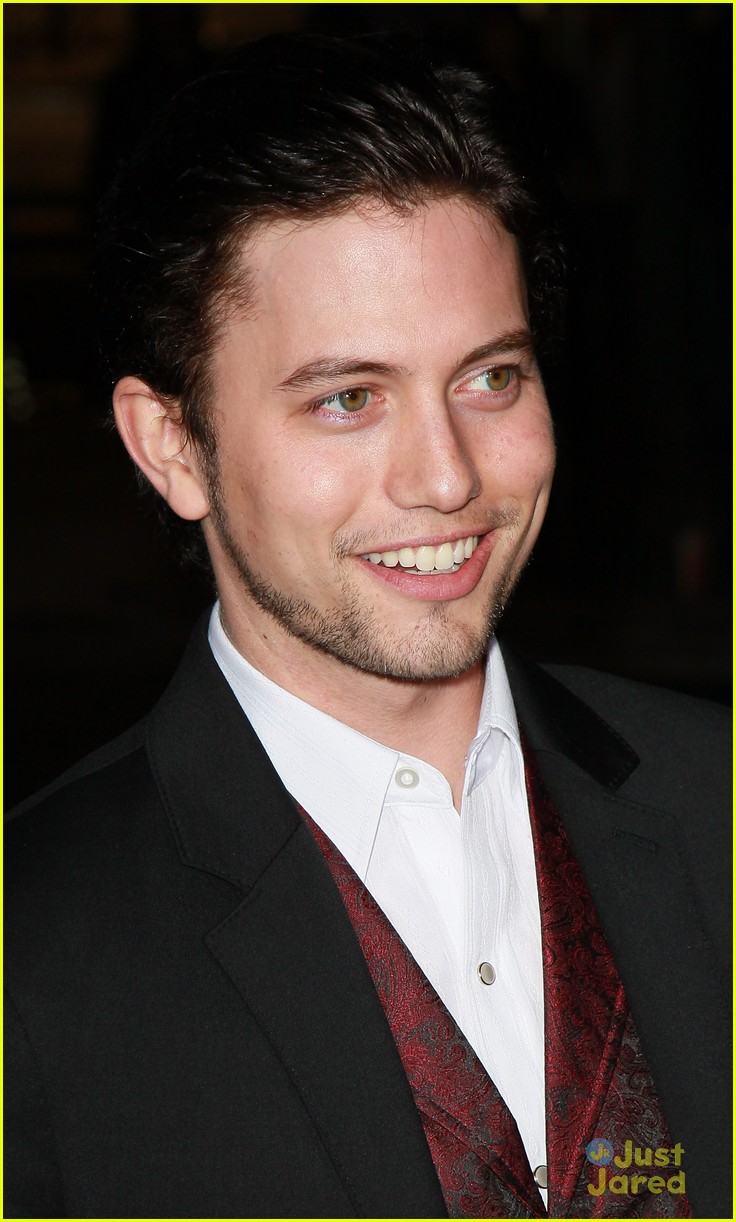 Jackson Rathbone: 'The Grey' Guy | Photo 455071 - Photo Gallery | Just ...