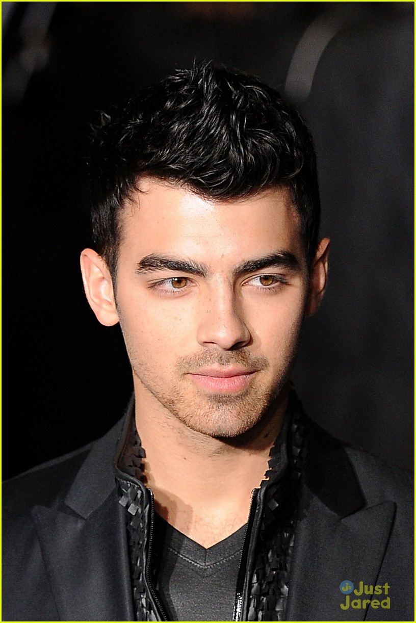 Joe Jonas: Calvin Klein Fashion Show in Milan! | Photo 455729 - Photo ...
