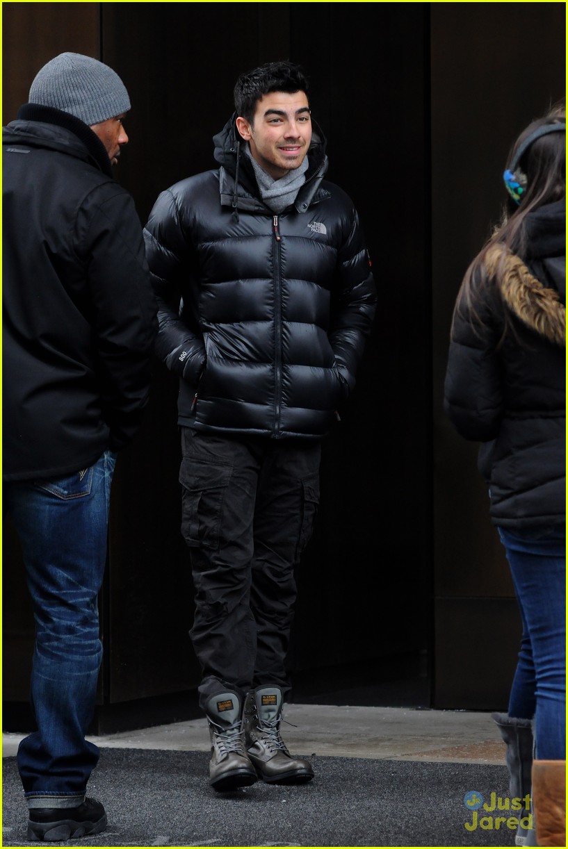 Joe & Nick Jonas: New York Knicks Night! | Photo 456873 - Photo Gallery ...