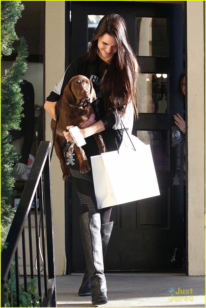Kendall Jenner: Dog & Dash! | Photo 456320 - Photo Gallery | Just Jared Jr.