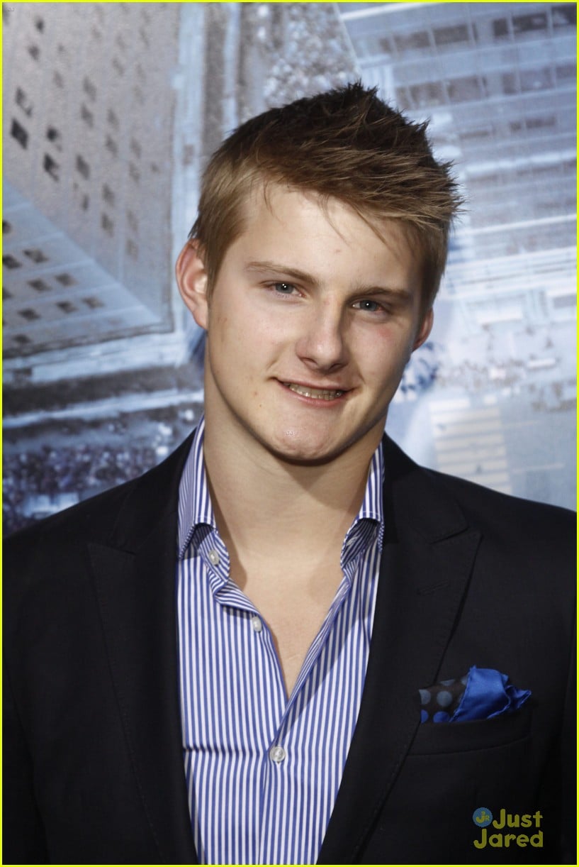 Alexander Ludwig: 'Man on a Ledge' Premiere | Photo 457125 - Photo ...