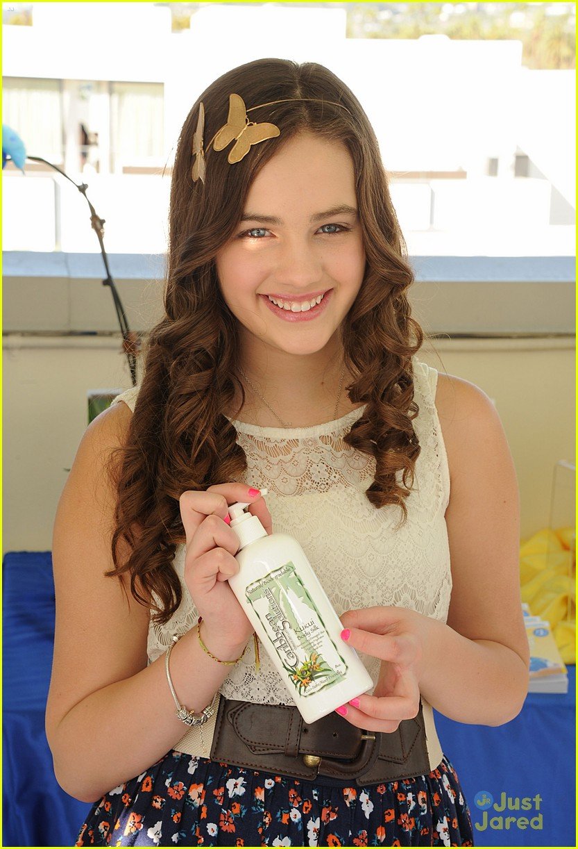 Mary Mouser: DPA Suite Darling | Photo 455270 - Photo Gallery | Just ...