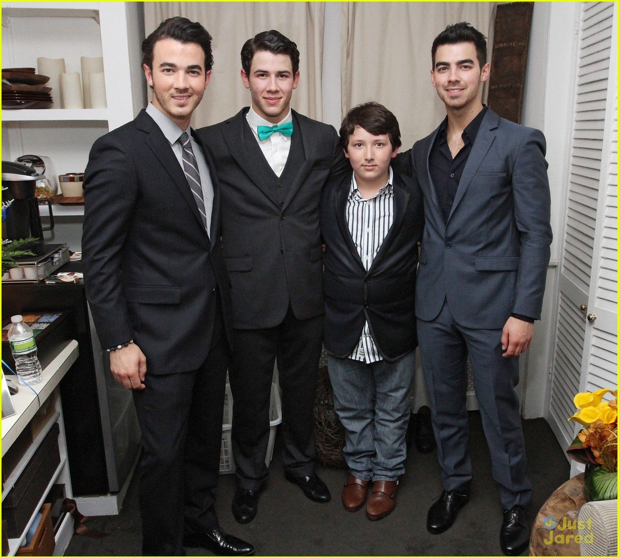 Full Sized Photo of nick jonas hts debut joe kevin 12 | Nick Jonas ...