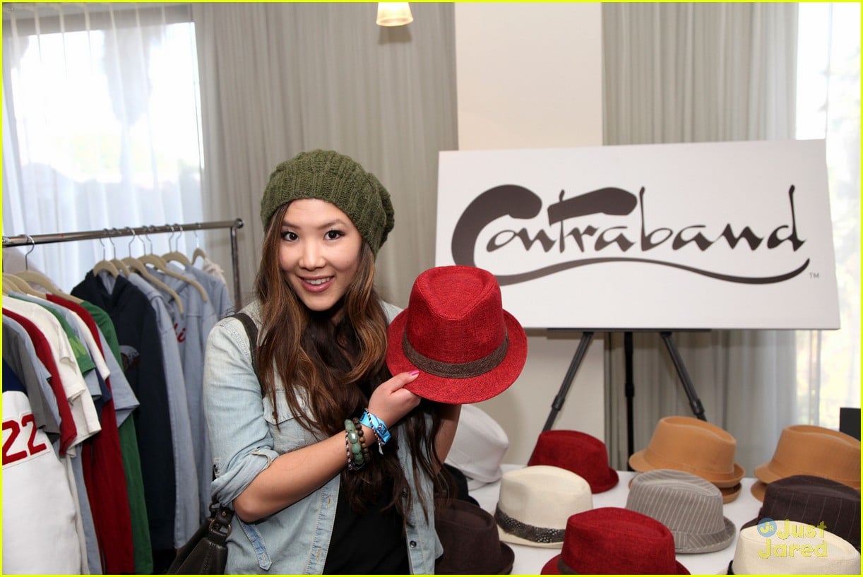 Alexandra Chando & Ally Maki: Kari Feinstein Oscar Style Lounge 2012 ...