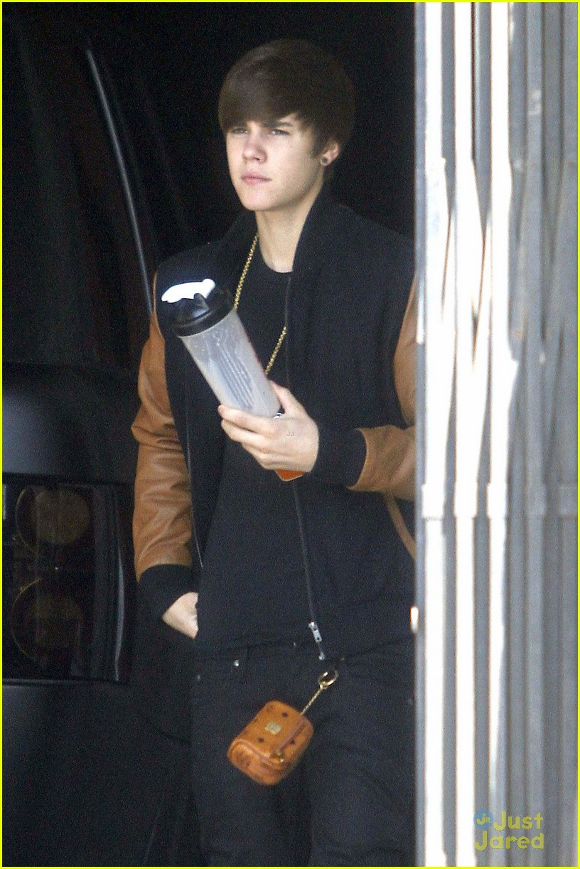 Justin Bieber: Big News on Thursday! | Photo 462111 - Photo Gallery ...
