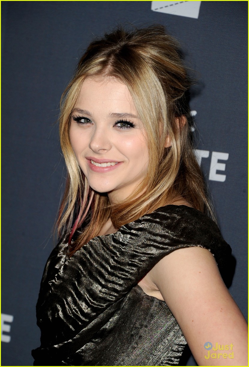 Chloe Moretz: Costume Designers Guild Awards 2012 | Photo 460899 ...