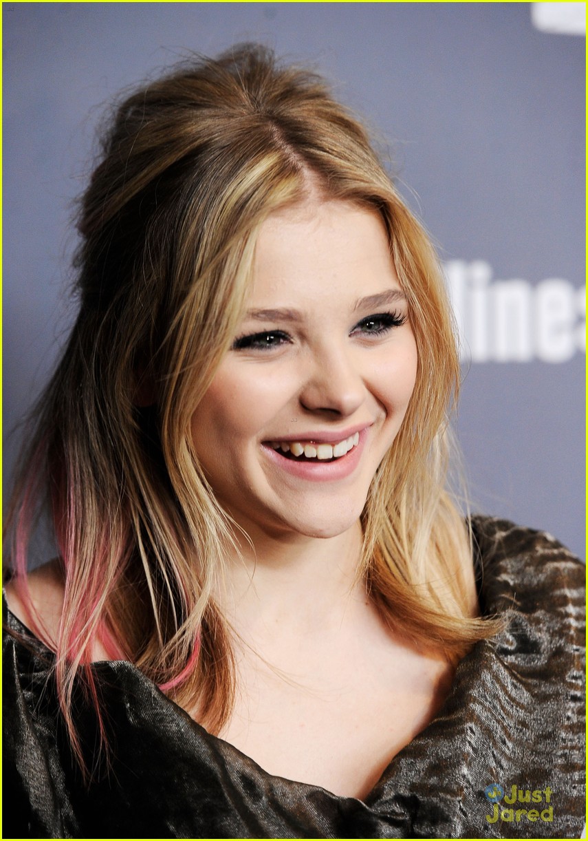 Chloe Moretz: Costume Designers Guild Awards 2012 | Photo 460907 ...