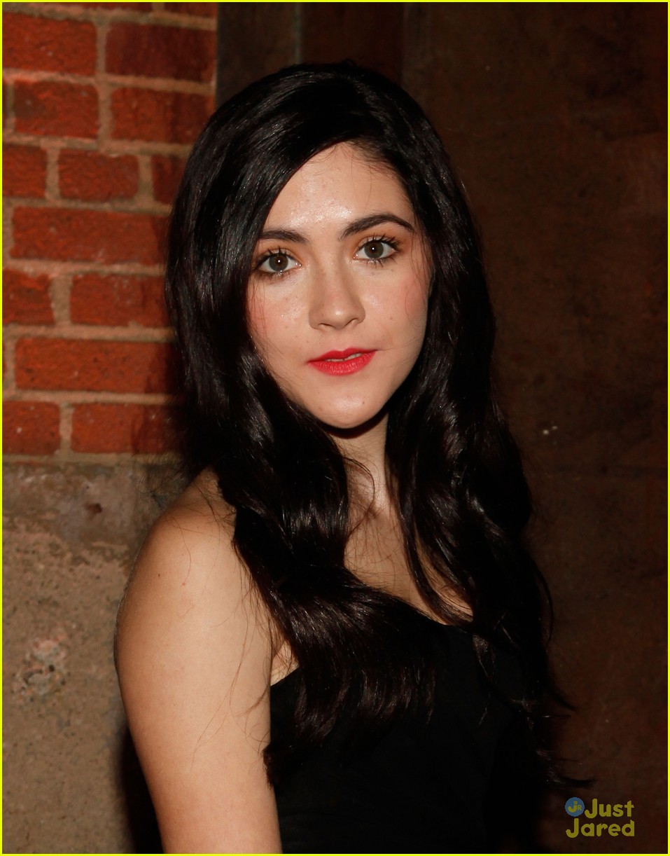 Isabelle Fuhrman: Christian Siriano Fashion Show! | Photo 459354 ...