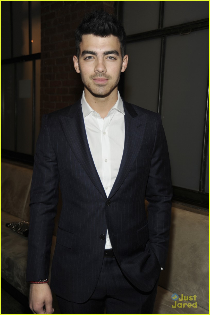 Joe Jonas: Front Row at Simon Spurr! | Photo 459483 - Photo Gallery ...