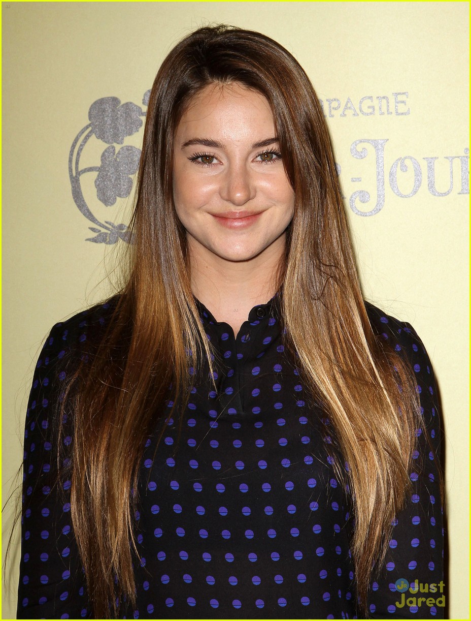 Shailene Woodley WINS at Spirit Awards 2012! | Photo 461434 - Photo ...