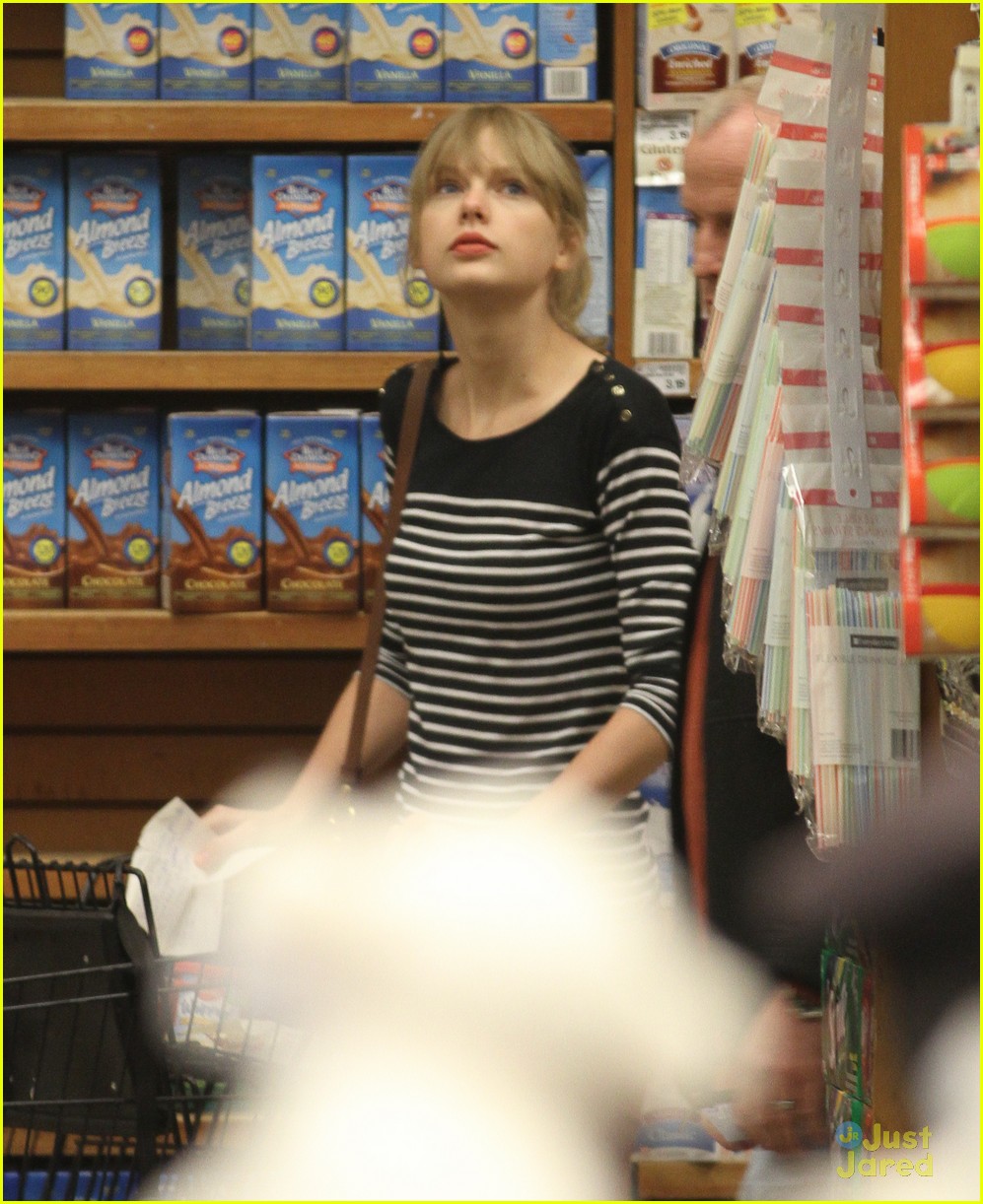 Taylor Swift: ACM Date with Kevin McGuire! | Photo 461542 - Photo ...