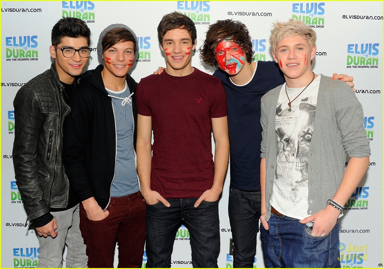 One Direction: Cake Faces! | Photo 464407 - Photo Gallery | Just Jared Jr.