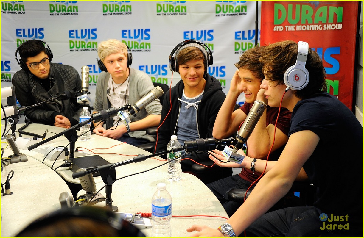 One Direction: Cake Faces! | Photo 464416 - Photo Gallery | Just Jared Jr.
