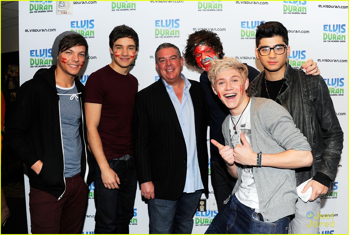 One Direction: Cake Faces! | Photo 464417 - Photo Gallery | Just Jared Jr.