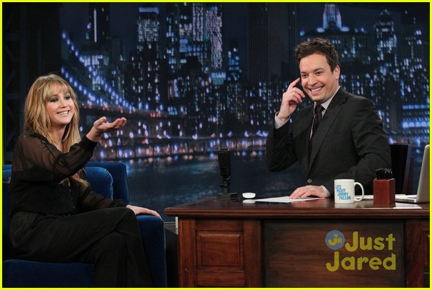 Jennifer Lawrence Jets Out of JFK | Photo 465241 - Photo Gallery | Just ...