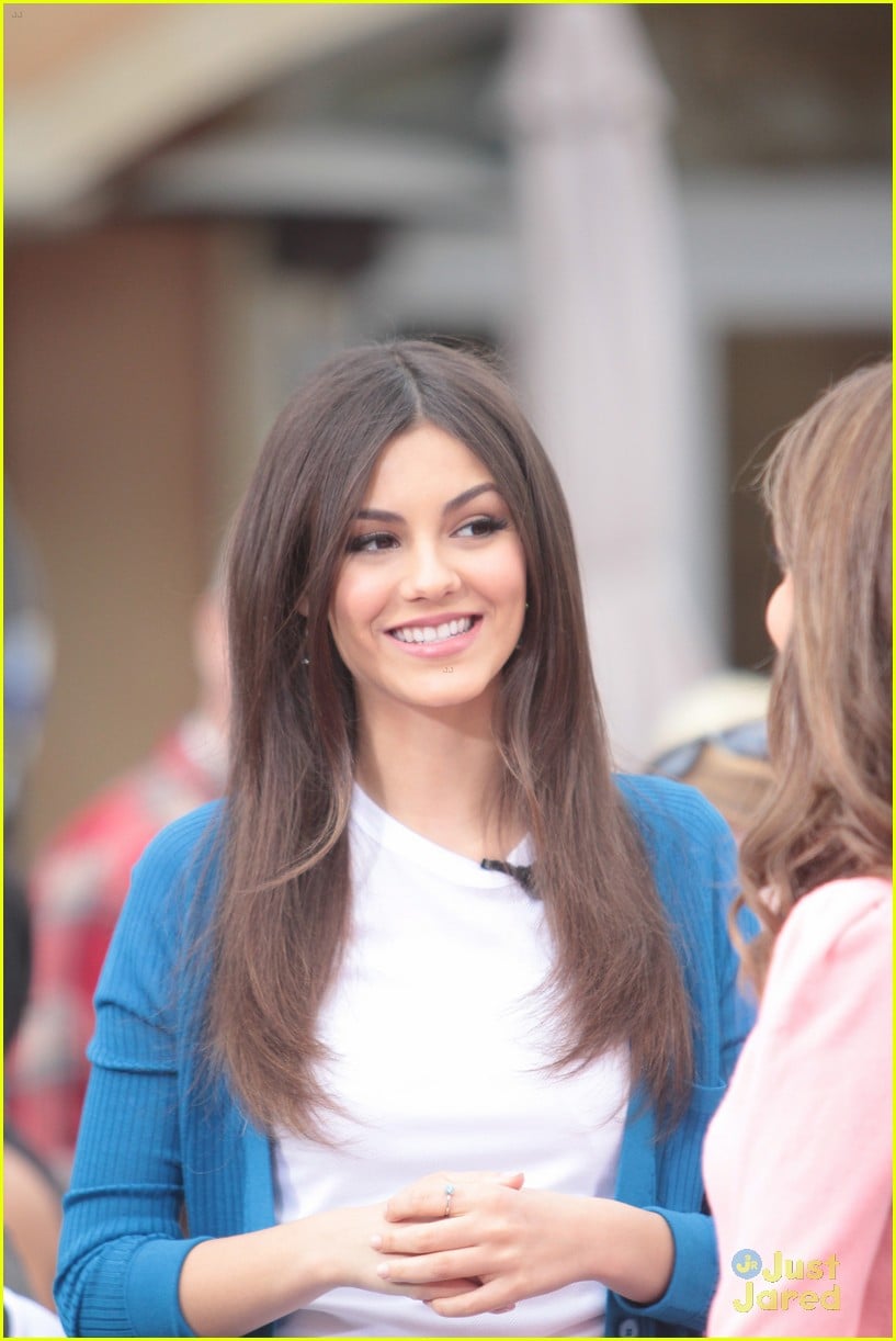 Victoria Justice: Extra! Extra! | Photo 465790 - Photo Gallery | Just ...