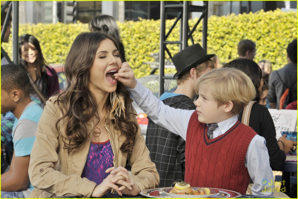 Full Sized Photo of drake bell guest victorioous 09 | Drake Bell Guest ...