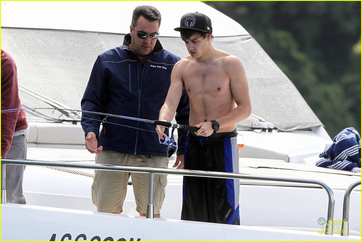 One Direction Dive Into Sydney Harbor! | Photo 467800 - Photo Gallery ...