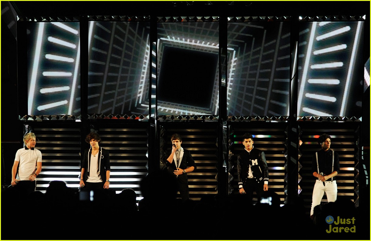 Full Sized Photo of one direction kids choice awards 03 | One Direction ...