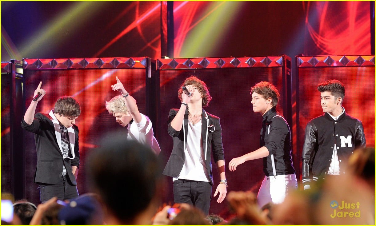 One Direction: Kids Choice Awards 2012 Performance WATCH NOW | Photo ...