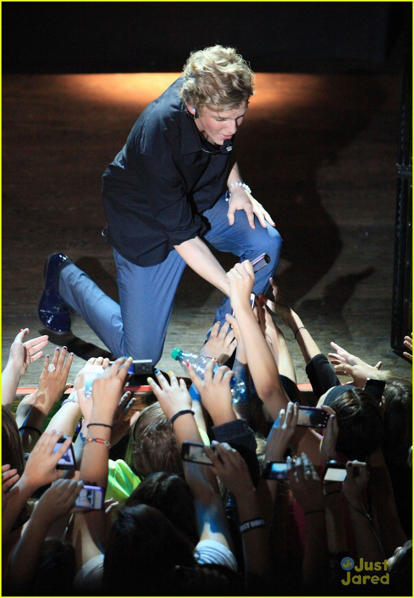 Cody Simpson Films 'Finding Cody' | Photo 470572 - Photo Gallery | Just ...