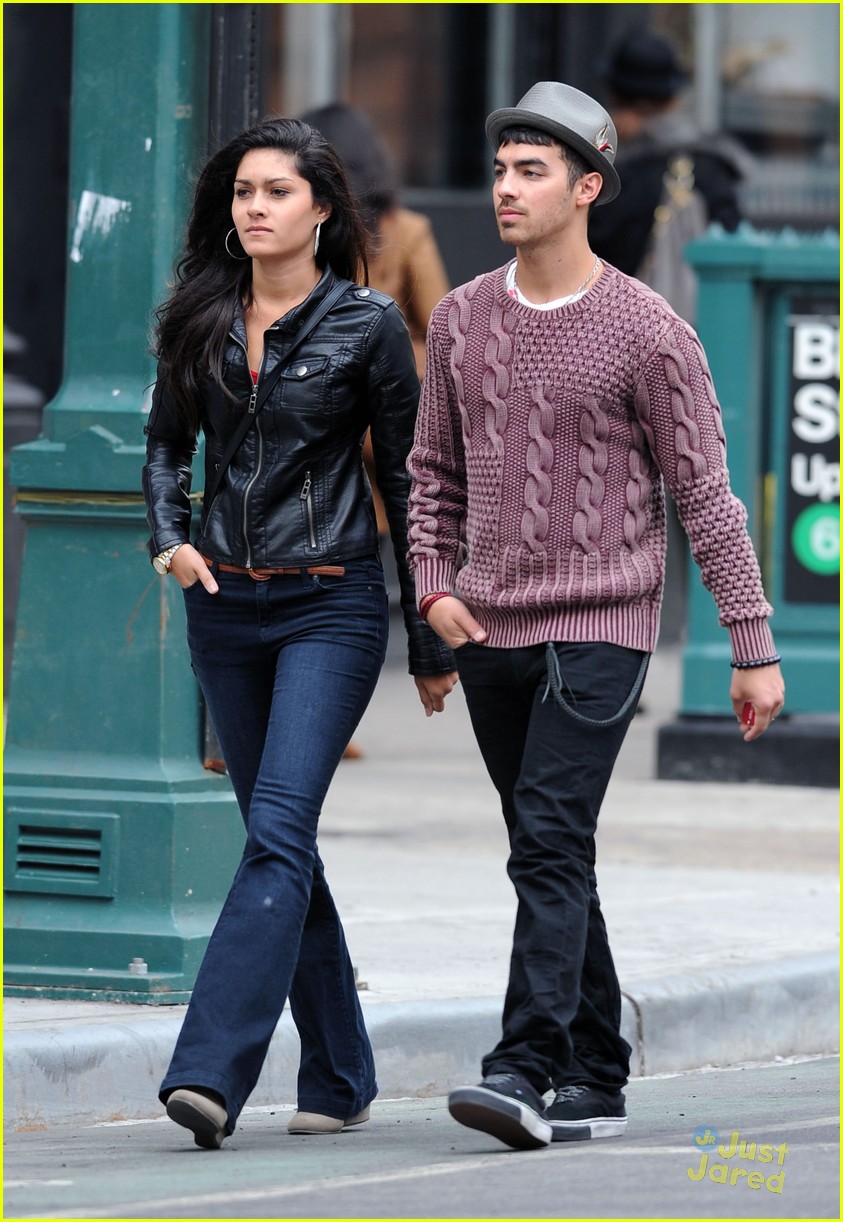 Full Sized Photo of joe jonas jessica pott soho 01 | Joe Jonas: Soho ...