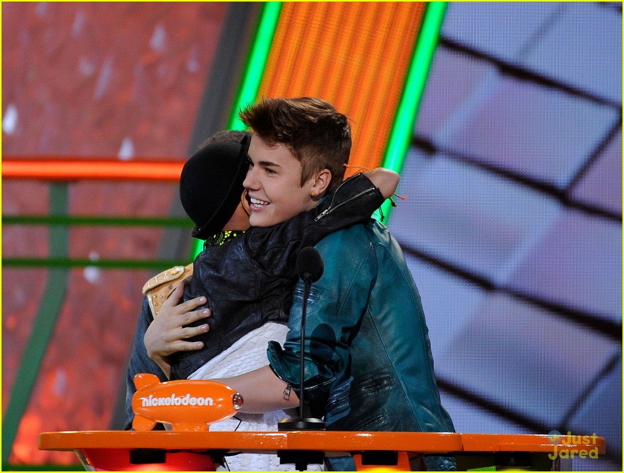 Justin Bieber: Fave Male Singer Shaves Head! | Photo 466767 - Photo ...