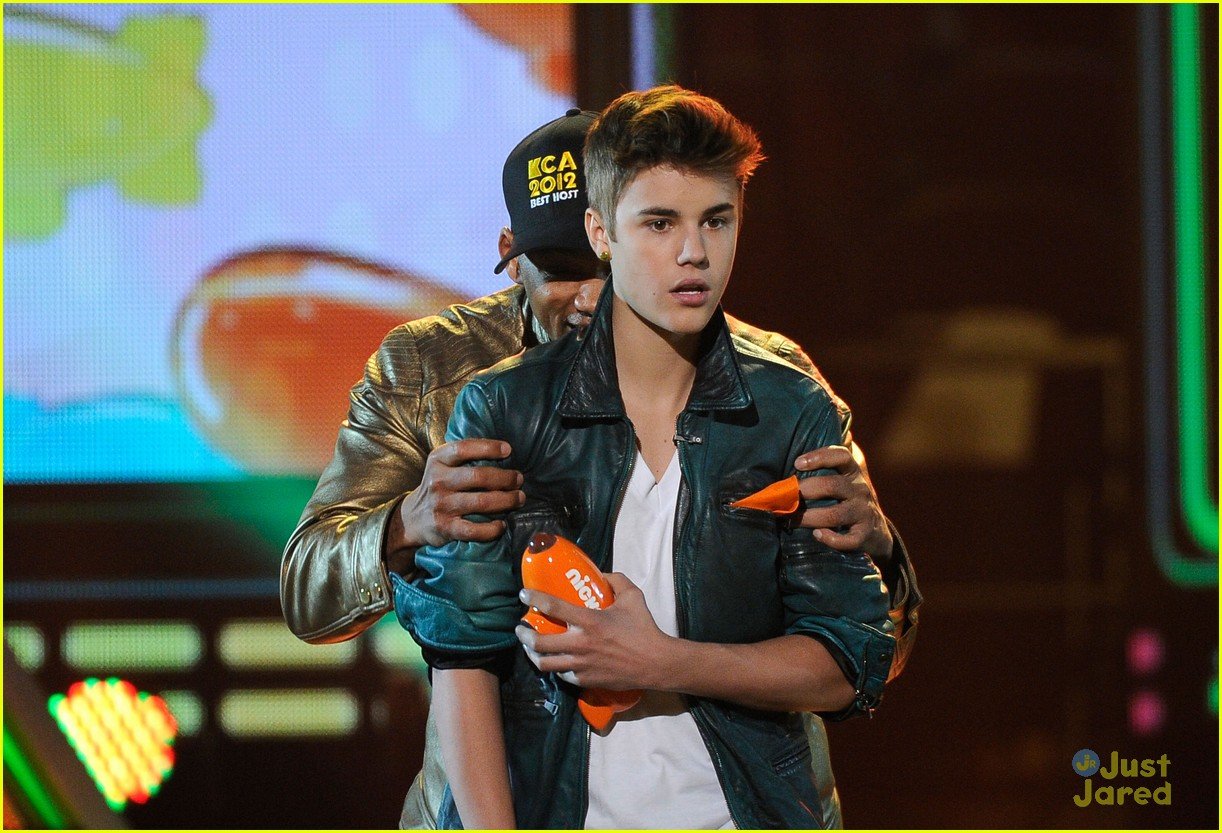 Justin Bieber: Fave Male Singer Shaves Head! | Photo 466773 - Photo ...