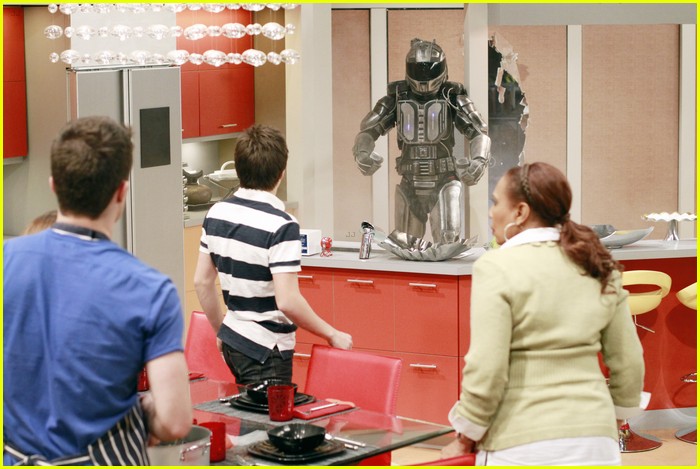 Lab Rats: Exoskeleton Attacks! | Photo 470616 - Photo Gallery | Just ...