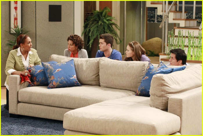 Full Sized Photo of lab rats robot attack 09 | Lab Rats: Exoskeleton ...